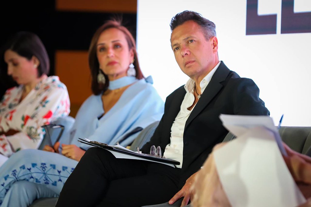 Funcionarios cercanos a Lemus con inversiones millonarias en inmuebles ...